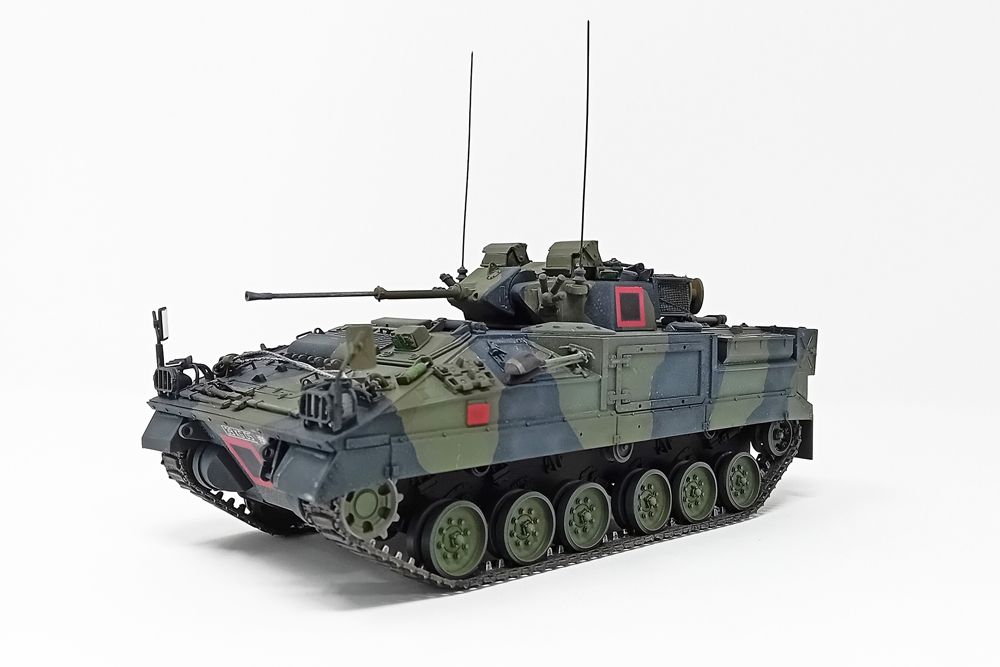 Bachmann Europe plc - British Army Warrior Armoured Infantry Fighting Vehicle